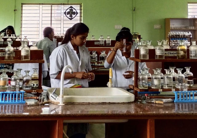 MES Chaitanya Pre University College - Laboratory